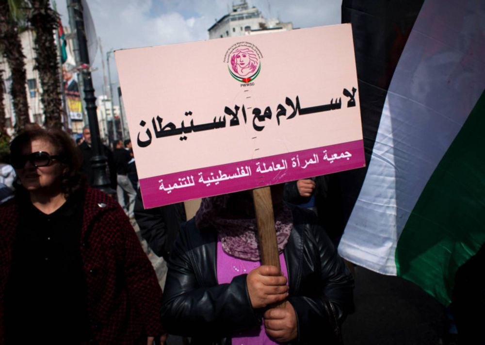Negotiators discuss faltering peace talks