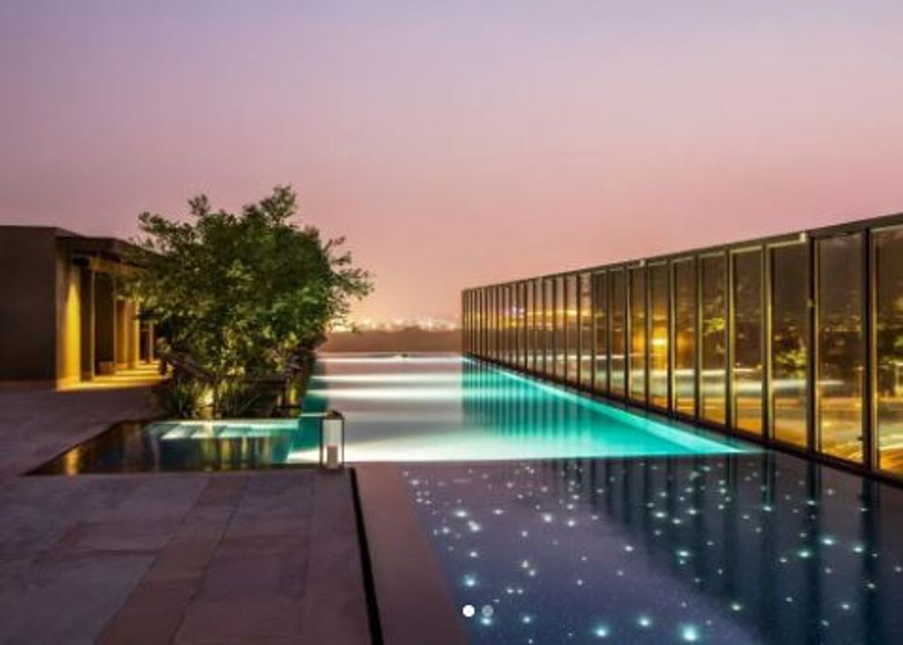 Imagine staying in a hotel for 603 nights for free? This guy did and ...
