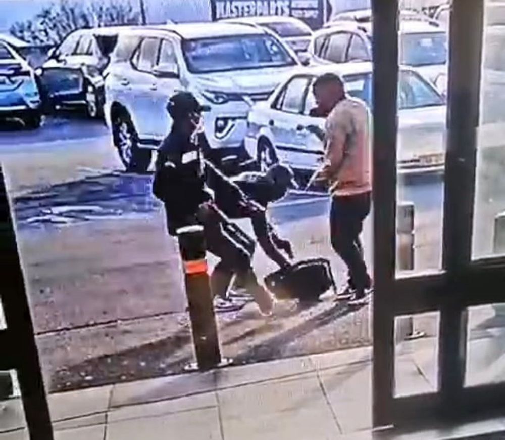 Armed robbers get away with R486 000 after robbing man at Kenilworth Centre