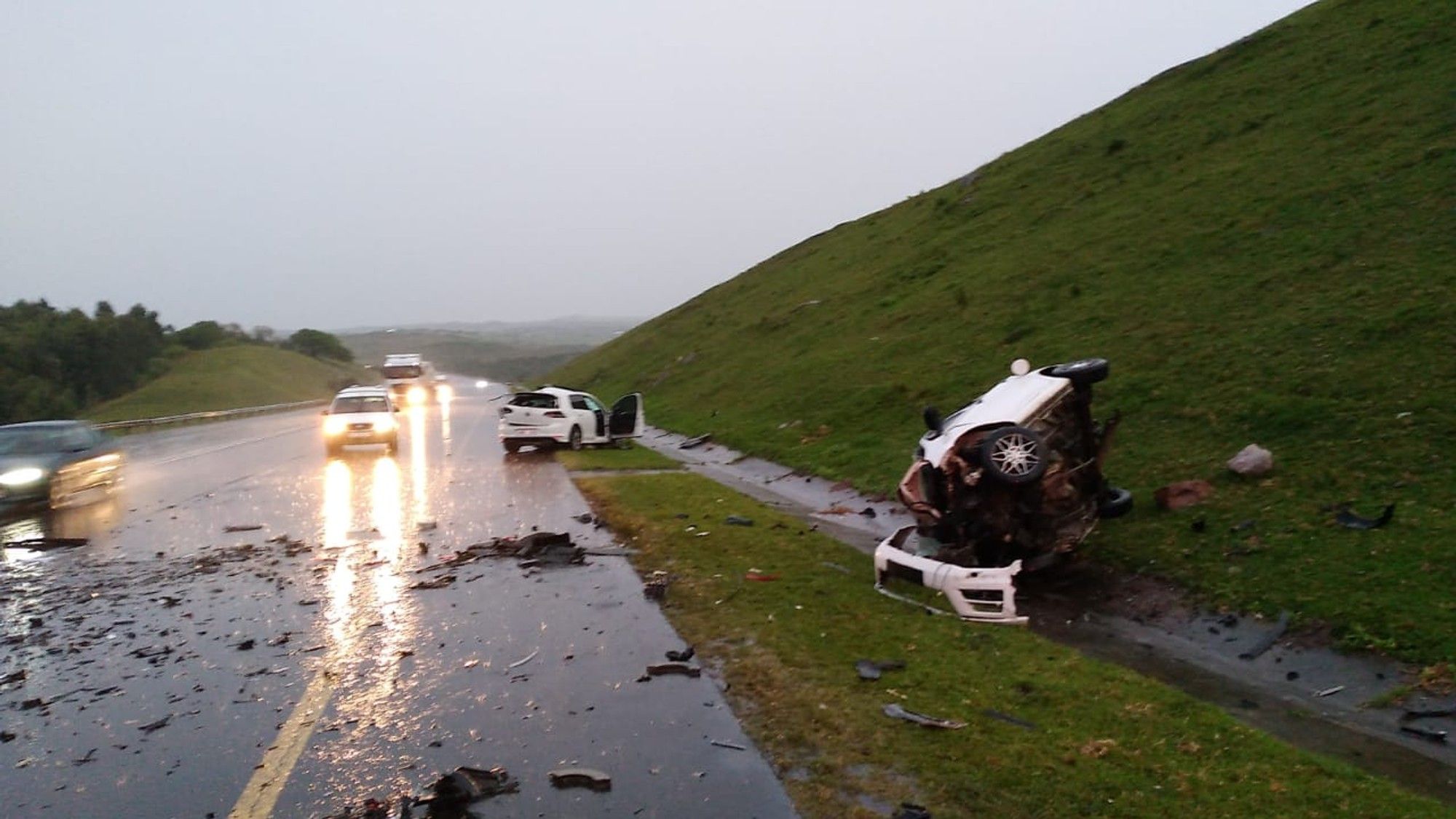 PICS: Three killed in morning crash on the N2, northern KZN