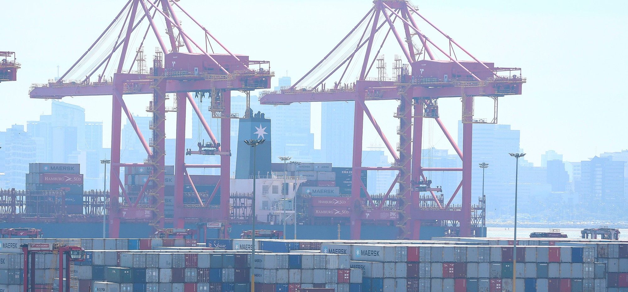 Crisis at SA ports with thousands of containers left stranded, Maersk ...