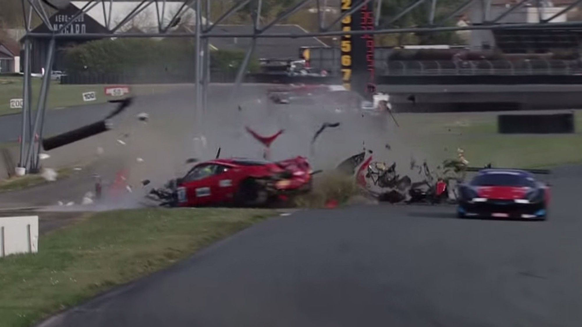 Driver walks away from huge GT3 crash