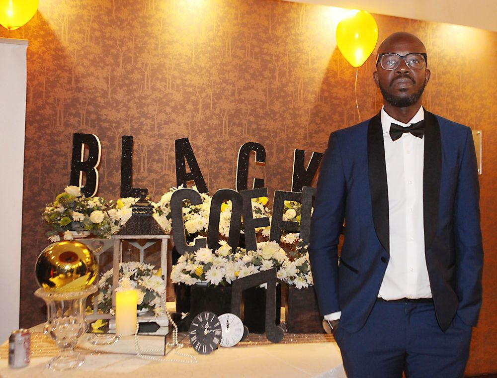 Fans react to sighting of Black Coffee’s differently-abled hand: ‘He ...