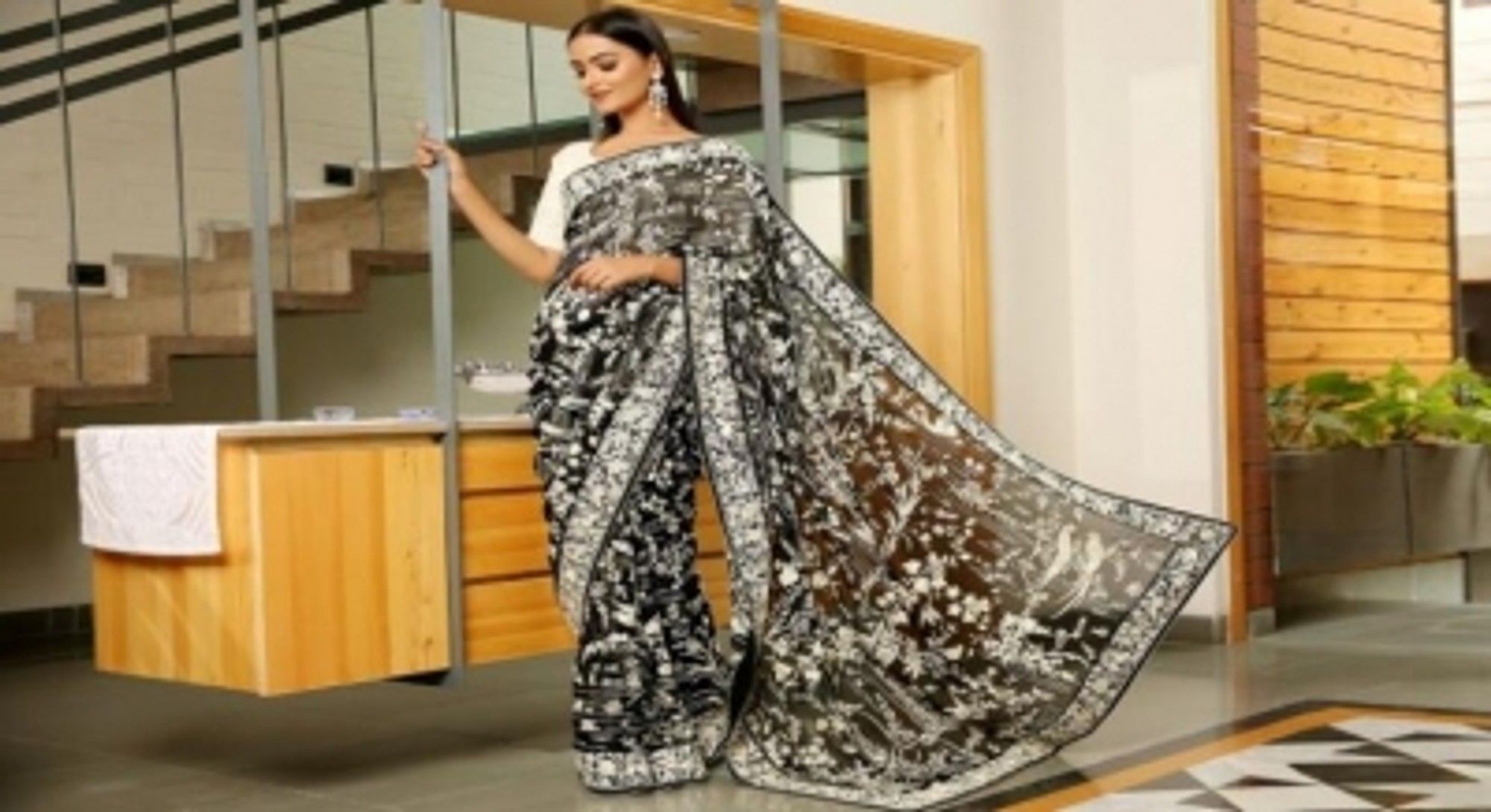 From Gara to Petit point, these 5 traditional sari styles are perfect ...