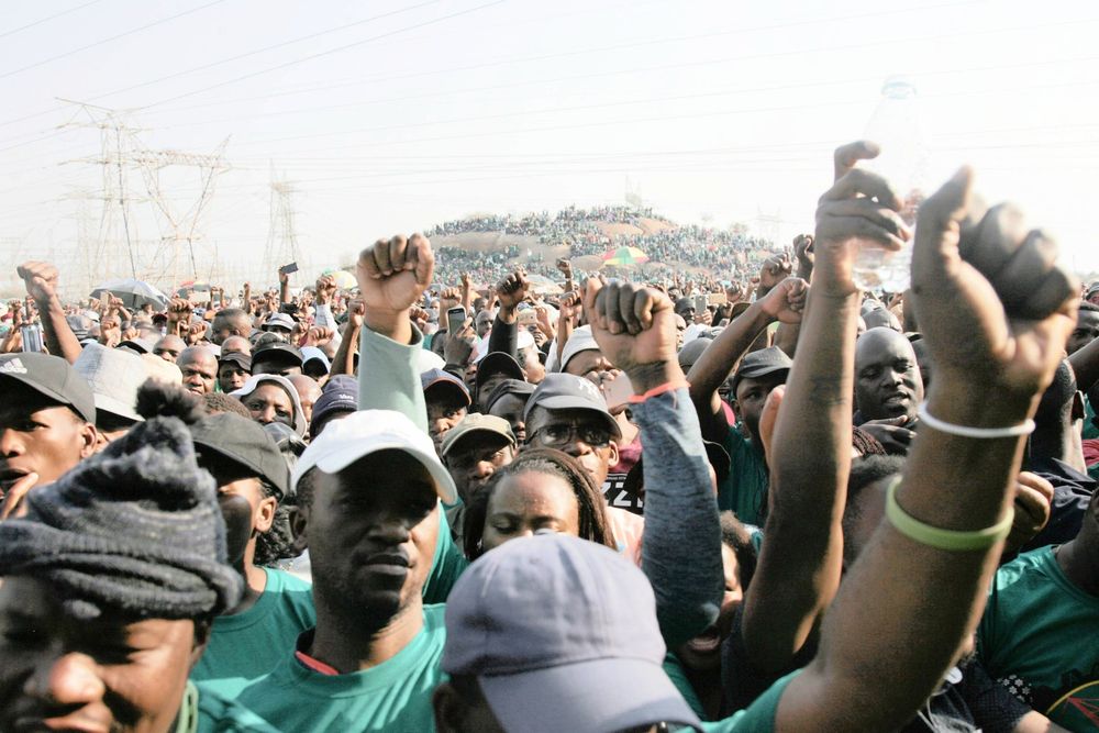 Sibanye says more workers report for duty