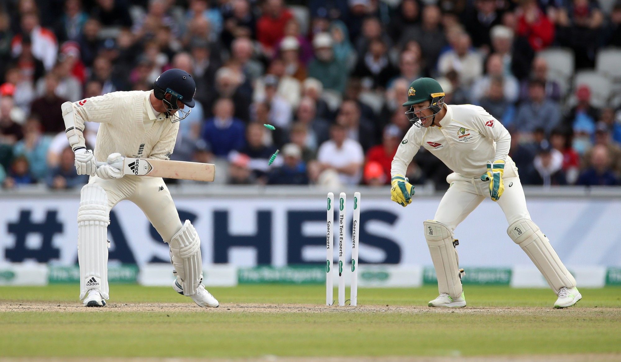 Australia's Starc strikes leave England fighting to avoid follow-on