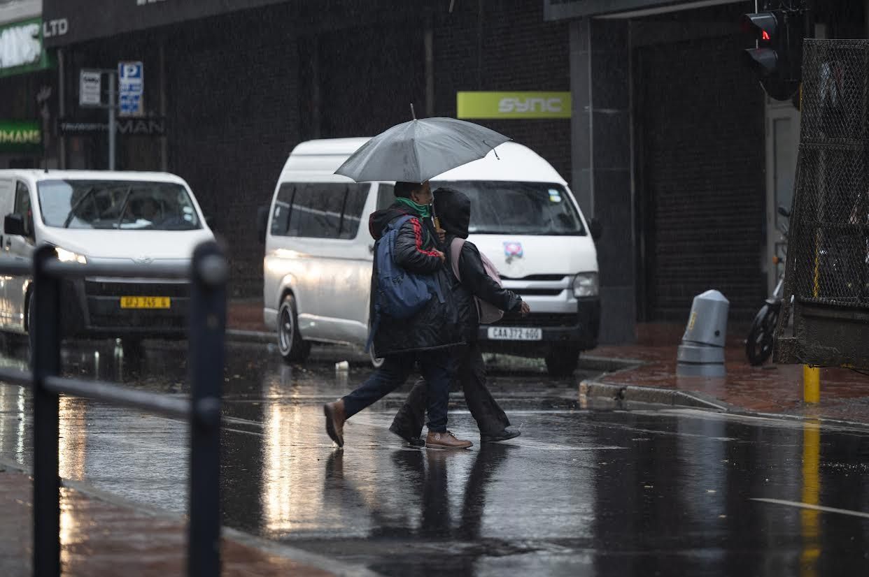 Heavy weather incoming: Cold front set to batter Cape with rain, snow ...