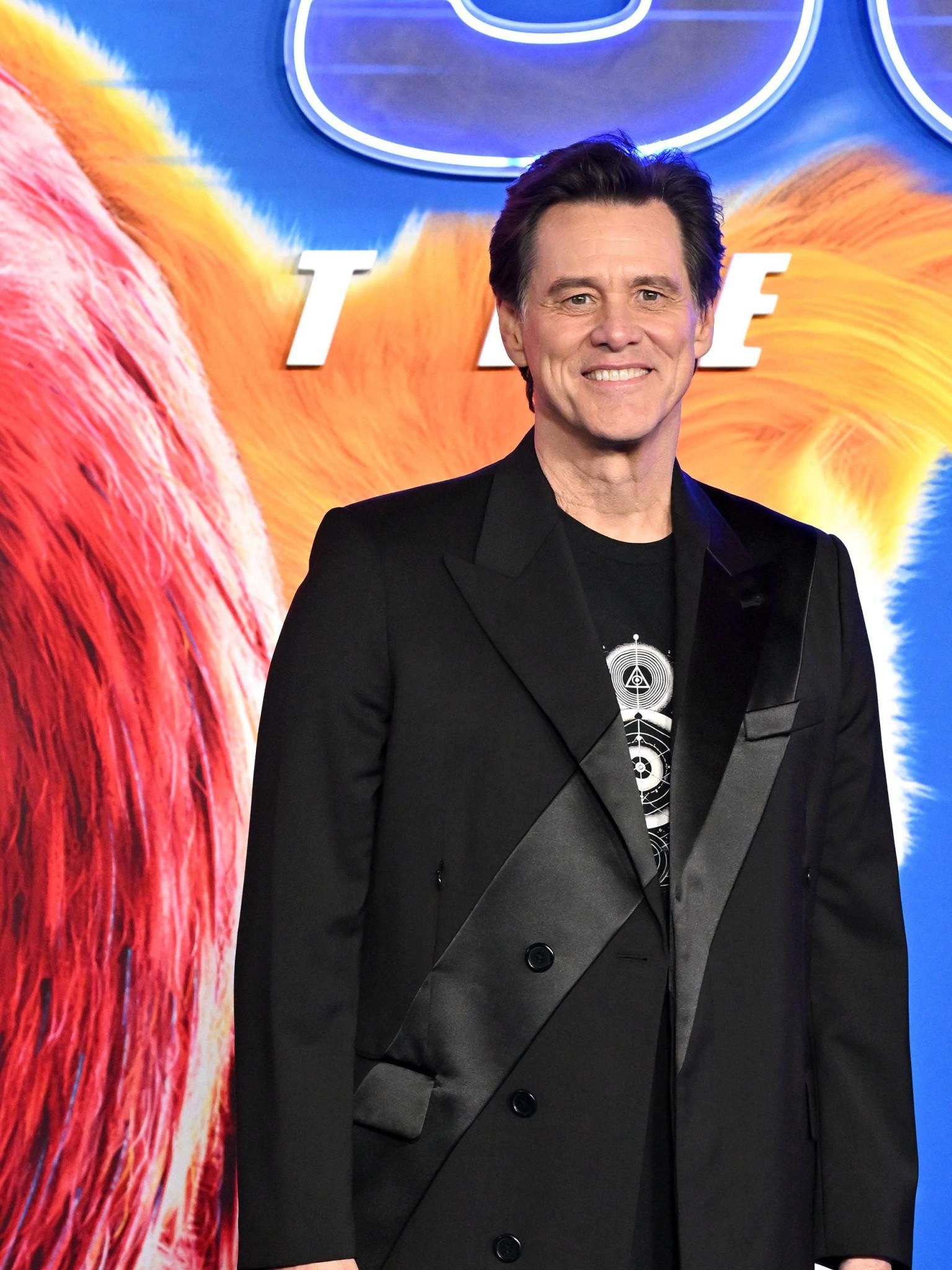 Jim Carrey remembers 'Batman Forever' star Val Kilmer for his 'grace and courage'