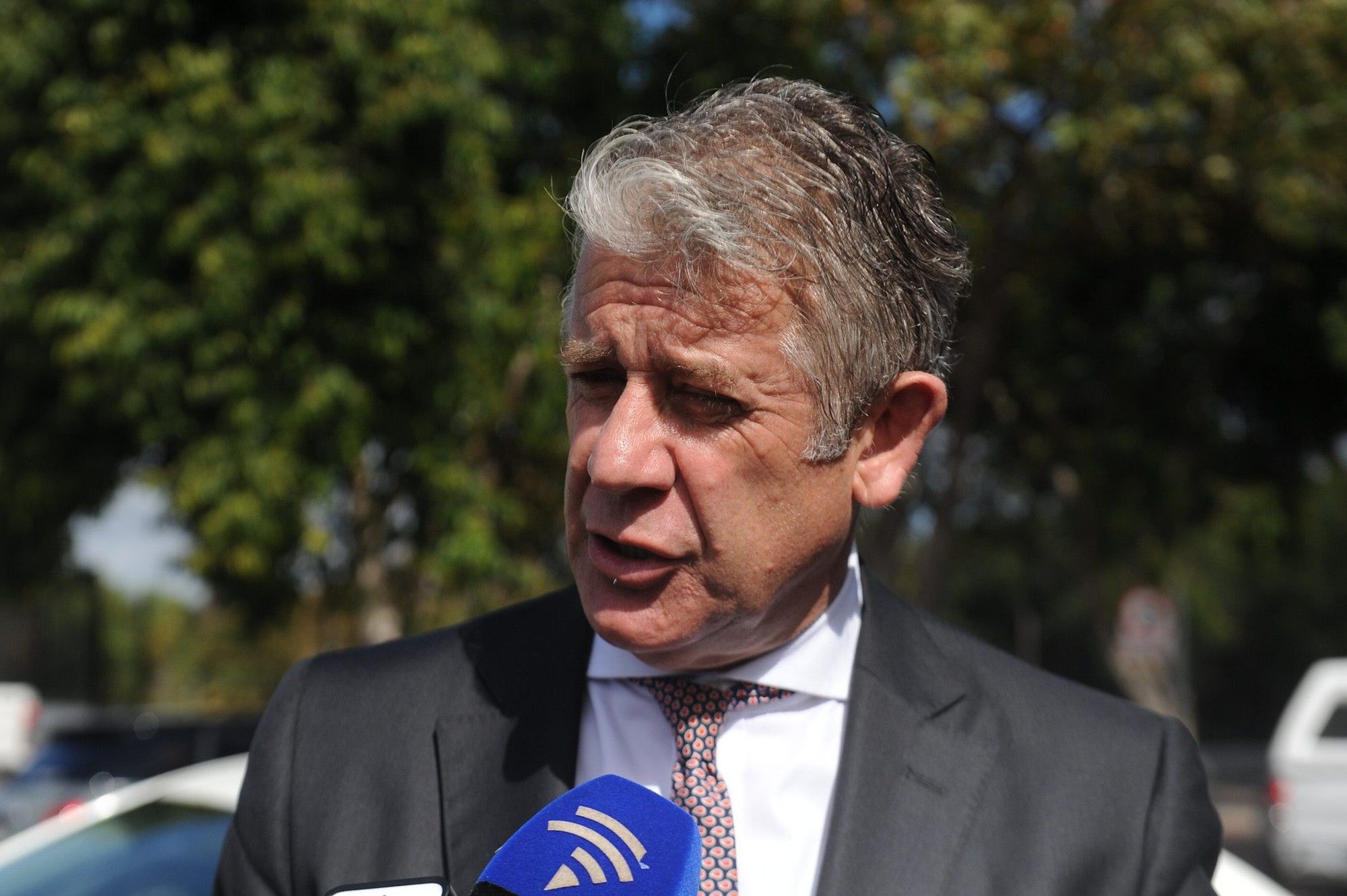 Top lawyer survived a hit for defending his client