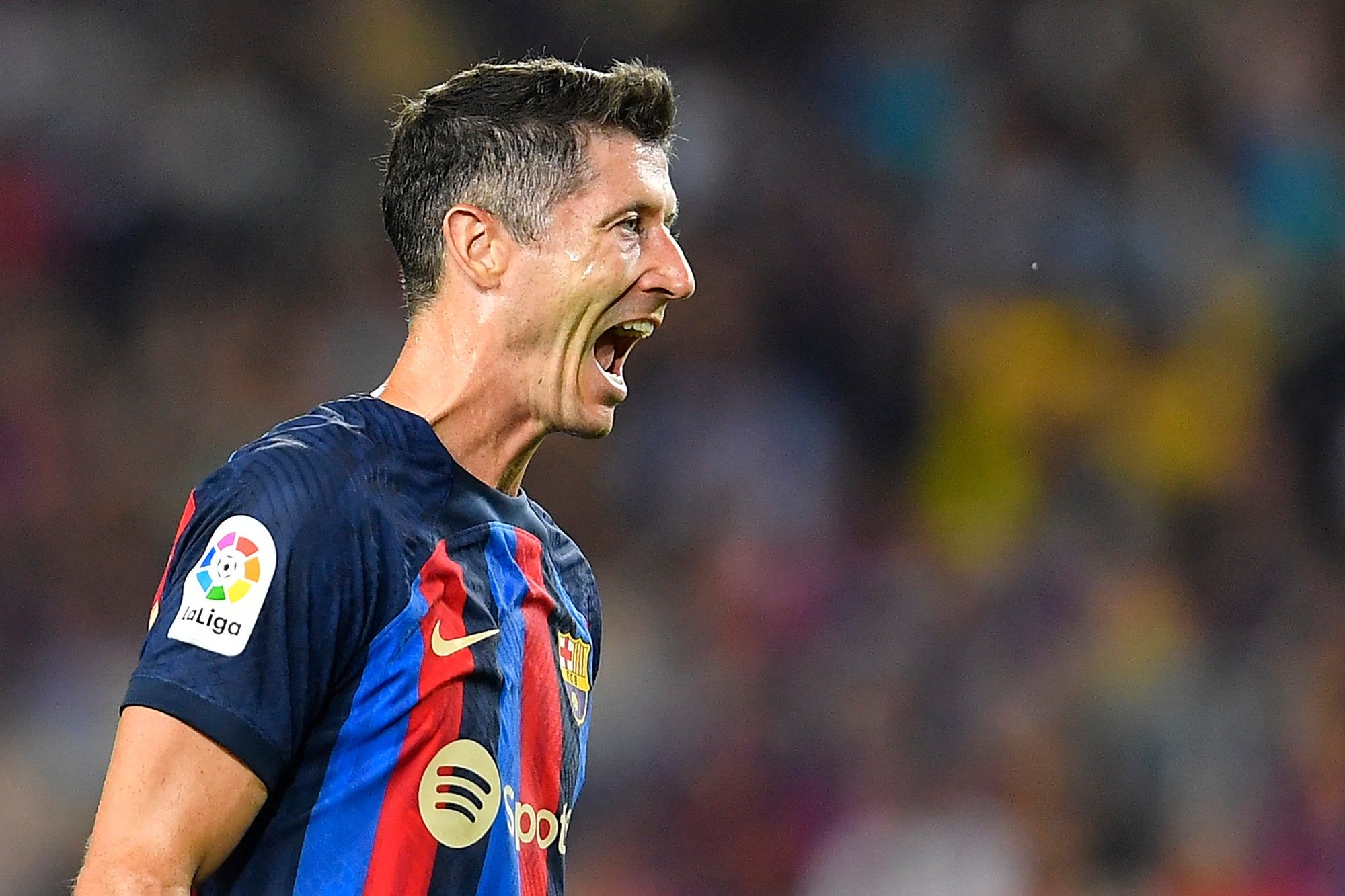 Bayern Munich defence braces for return of Barcelona's Robert ...