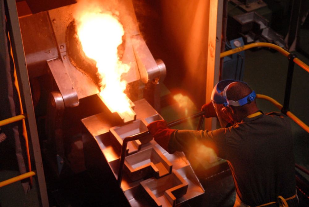 Mining shares plummet as China slows