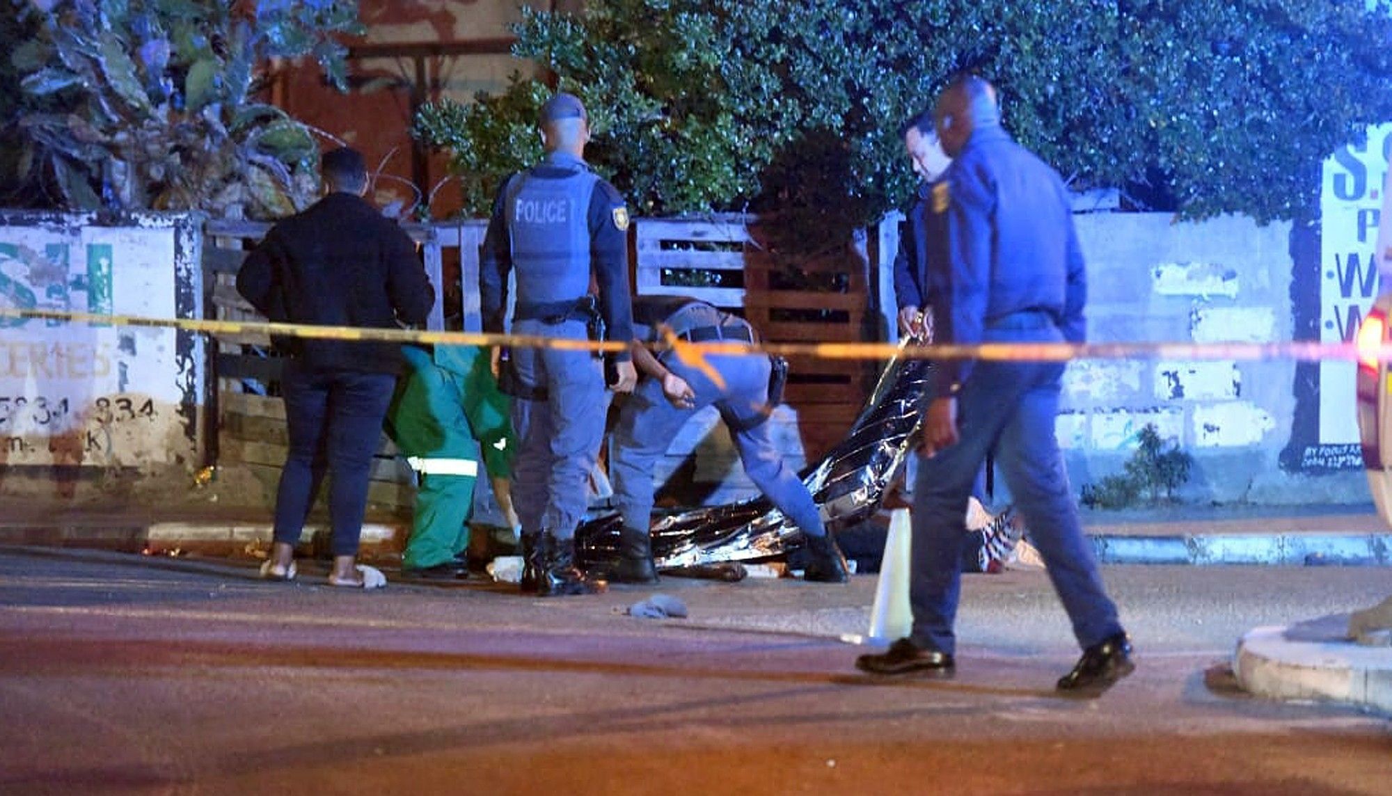 Young man dies defending his brother from attackers