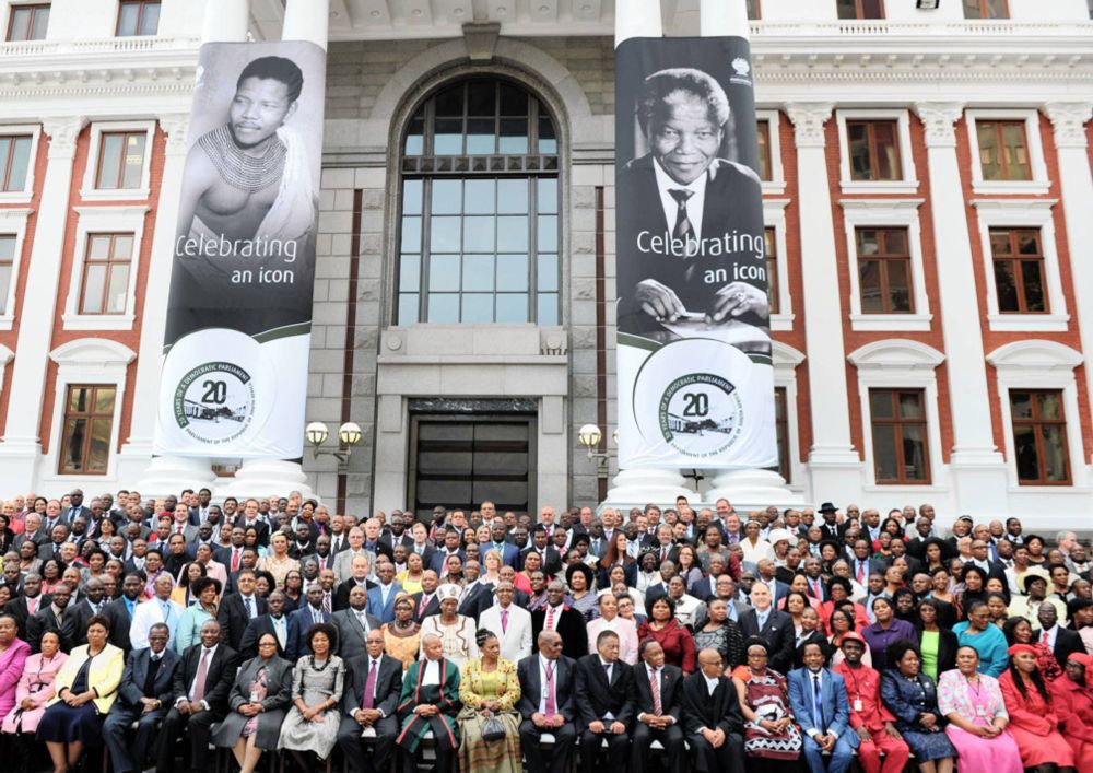 Zuma sworn in for 2nd term as president