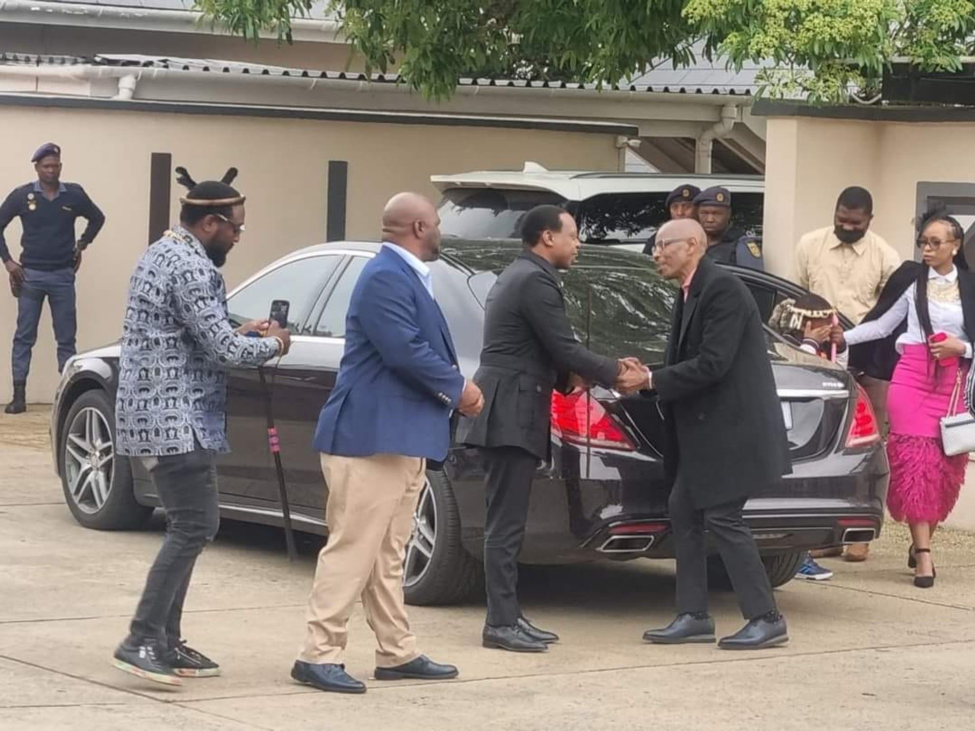 UMntwana uSimakade ukhalise abakwaButhelezi