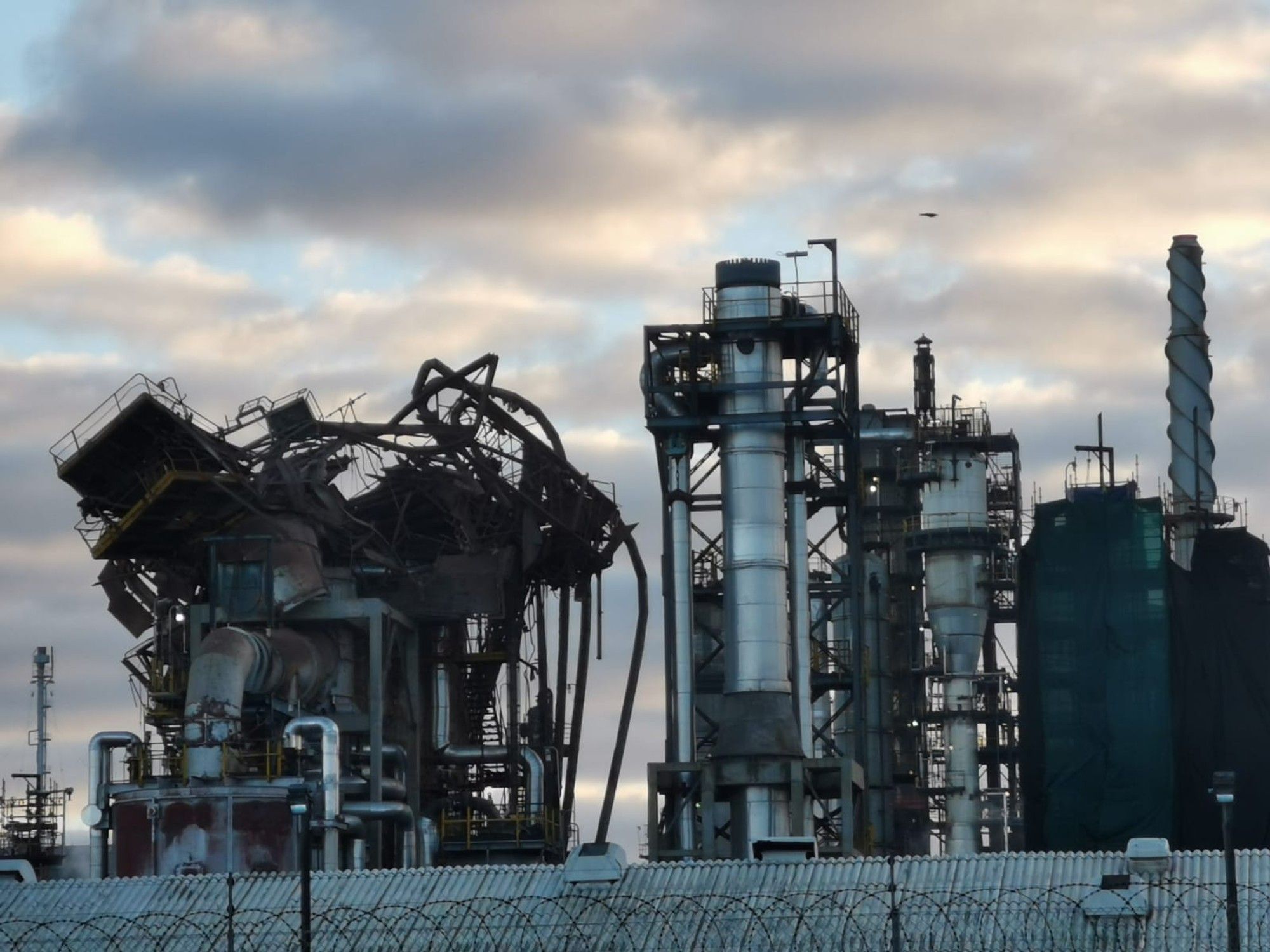 [PICS] Two killed in explosion at Astron Energy refinery