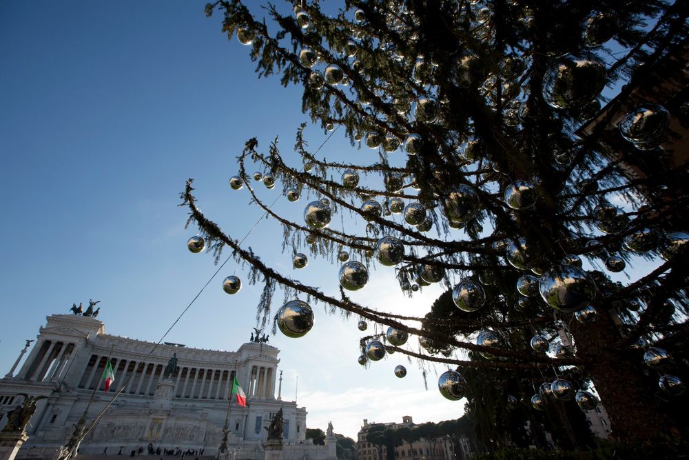 LOOK: Rome's 'Mangy' Christmas tree jeered