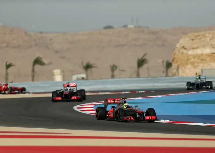 Bahrain to light up for Merc F1 duel