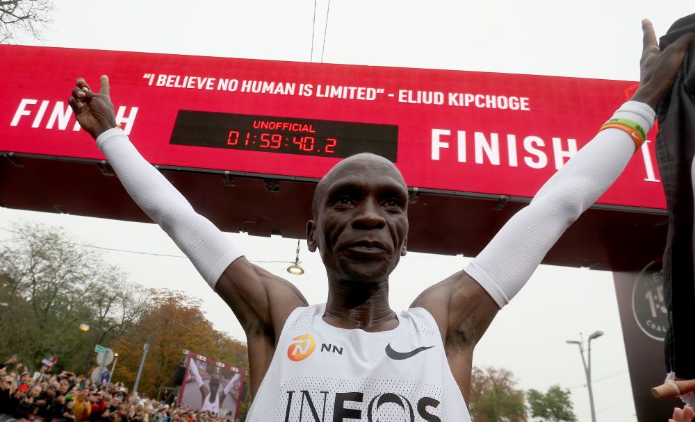 Kipchoge's marathon landmark could push faster times in Chicago ...