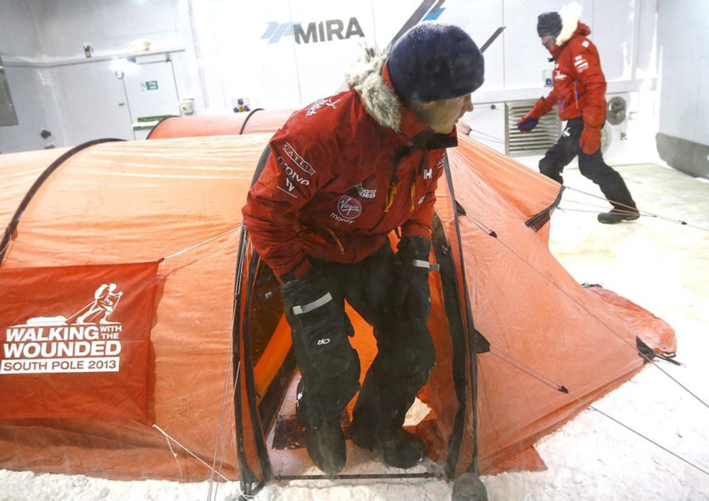 Harry begins trek to South Pole