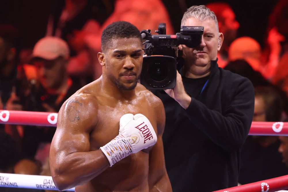 Ex-champion Anthony Joshua to fight YouTube star Jake Paul