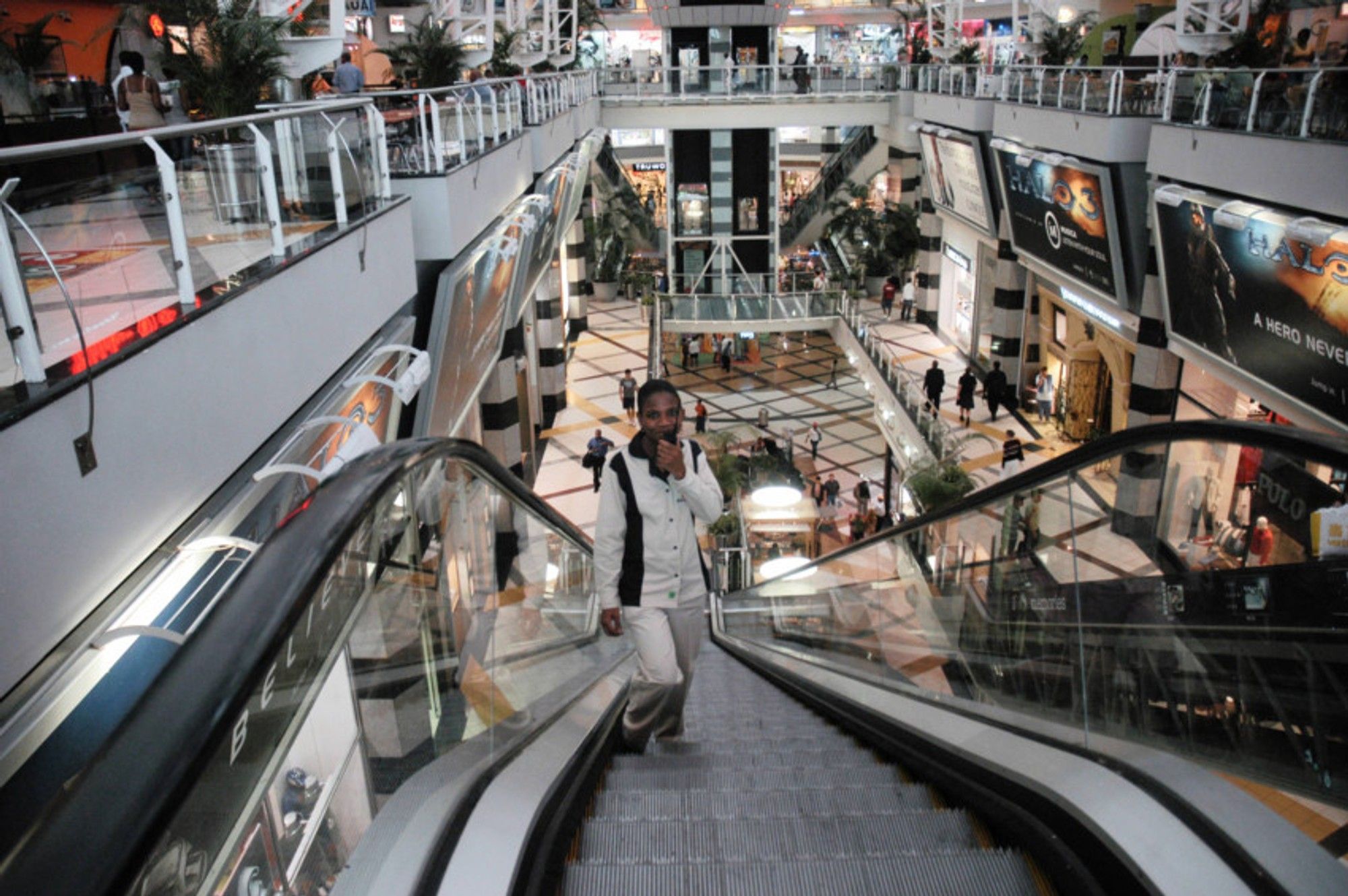 Africa' s first mega mall in Menlyn Park