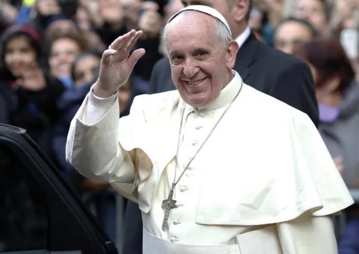 Pope announces May trip to Middle East