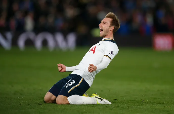 Eriksen ensures Spurs keep up Chelsea chase