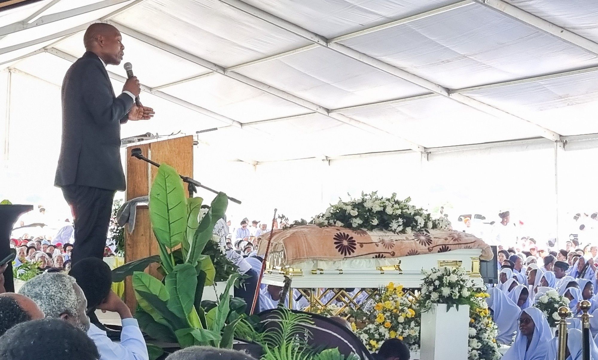 Ubethandwa ngisho abangakholwa uMfundisi Gcwensa