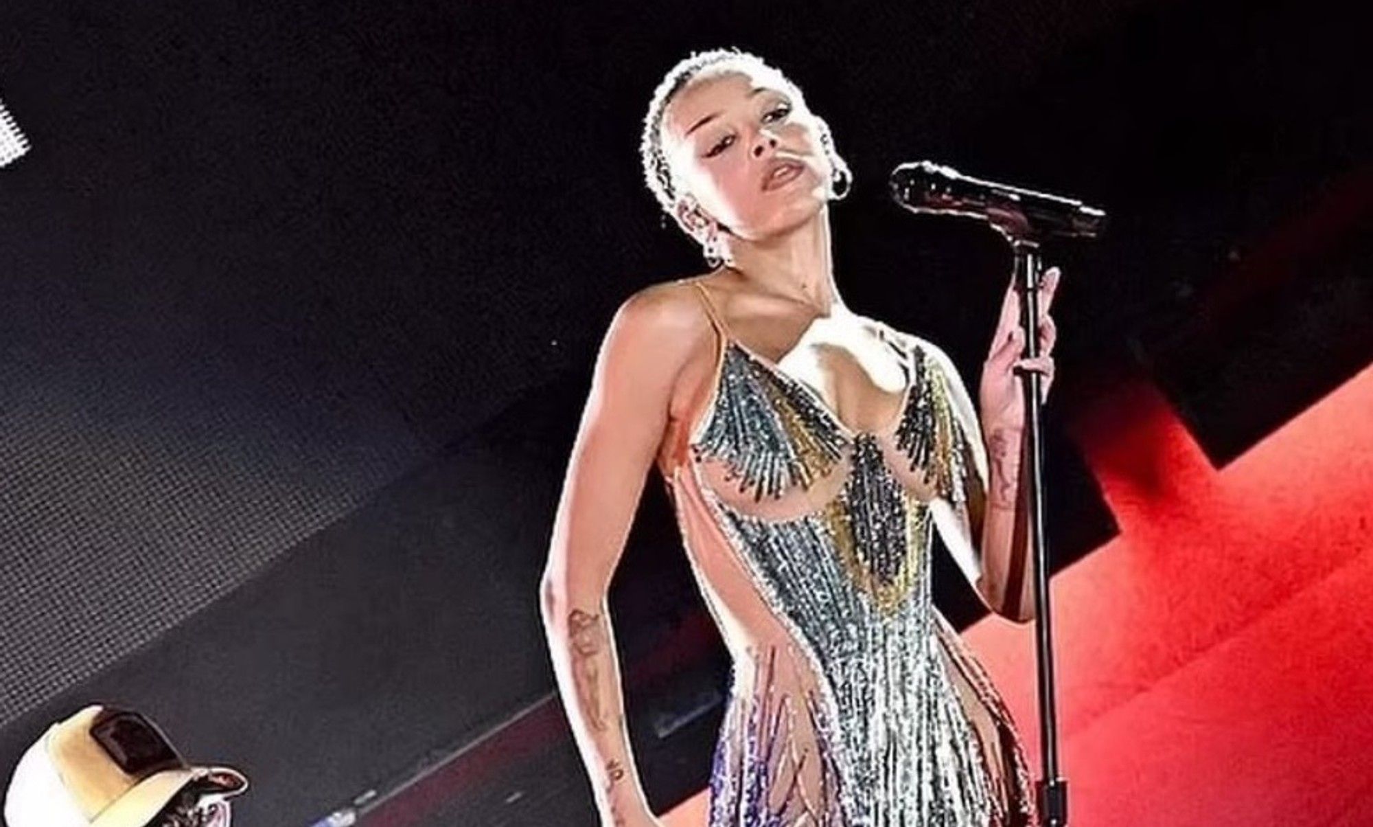 LOOK: Doja Cat stuns in South African flag-inspired dress at the Global ...