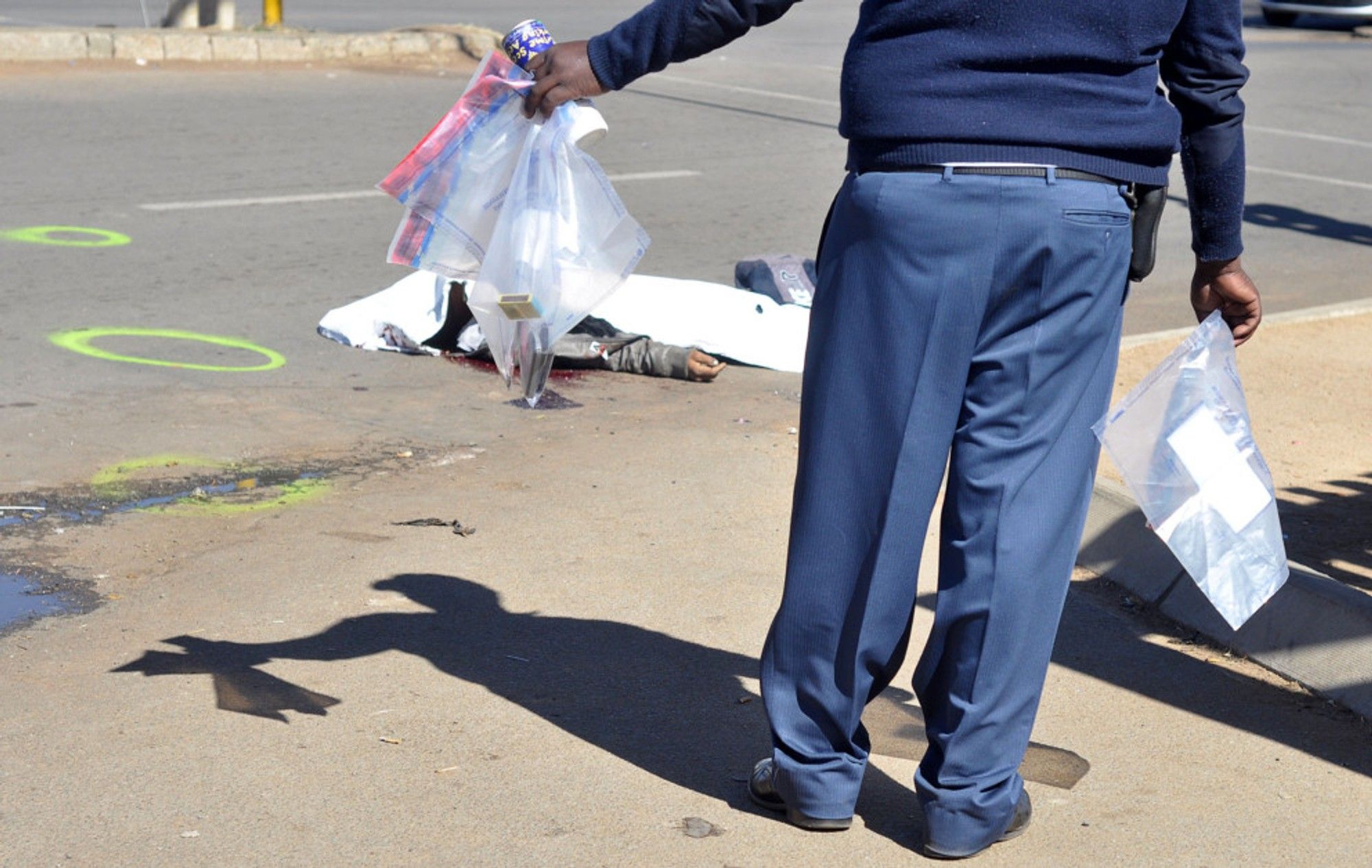 Alleged robber shot dead by JMPD after robbery at Ackermans where a ...