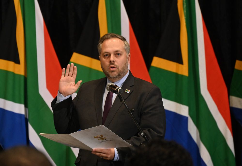 Mixed reactions emerge over DA's Ukraine visa-free agreement, EFF ...
