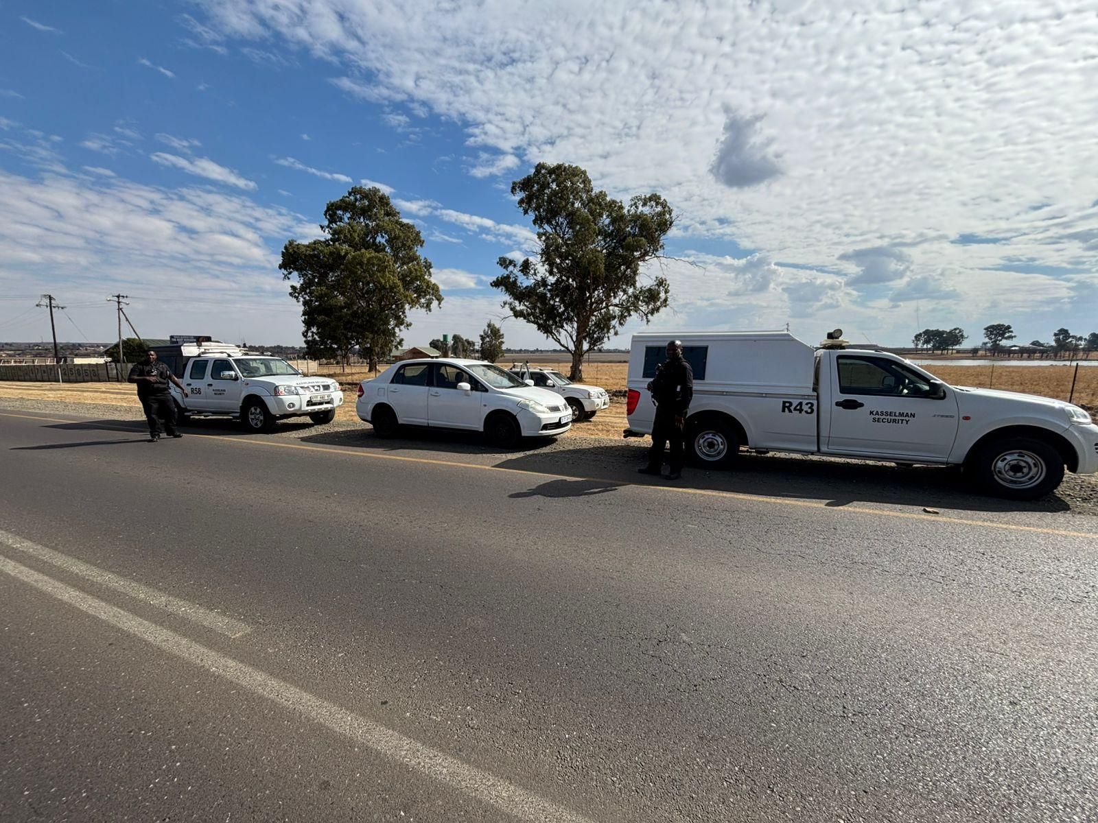 Police apprehend card scamming suspects after swift chase