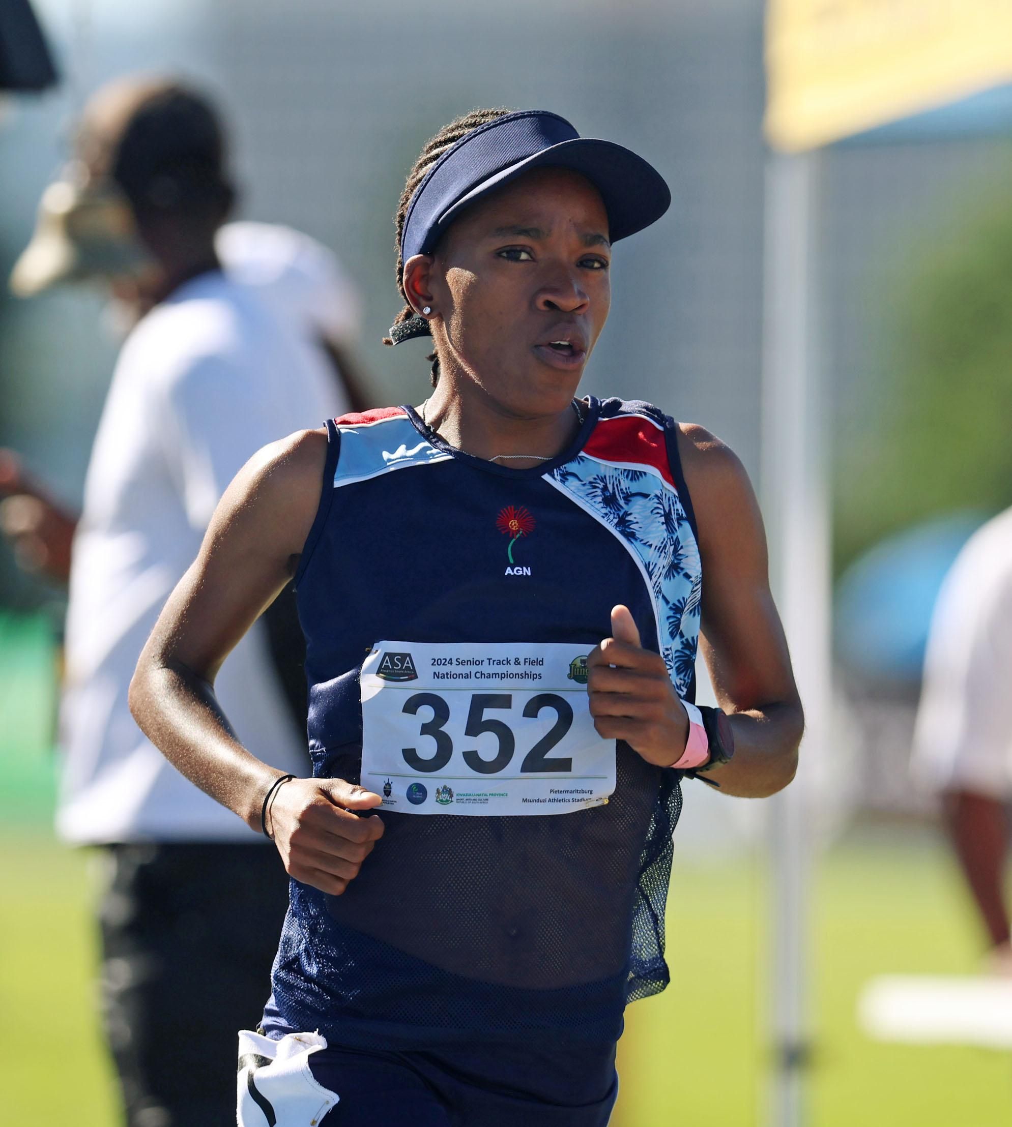 UGlenrose usha amashushu ngokuvikela isicoco koweSpar Grand Prix