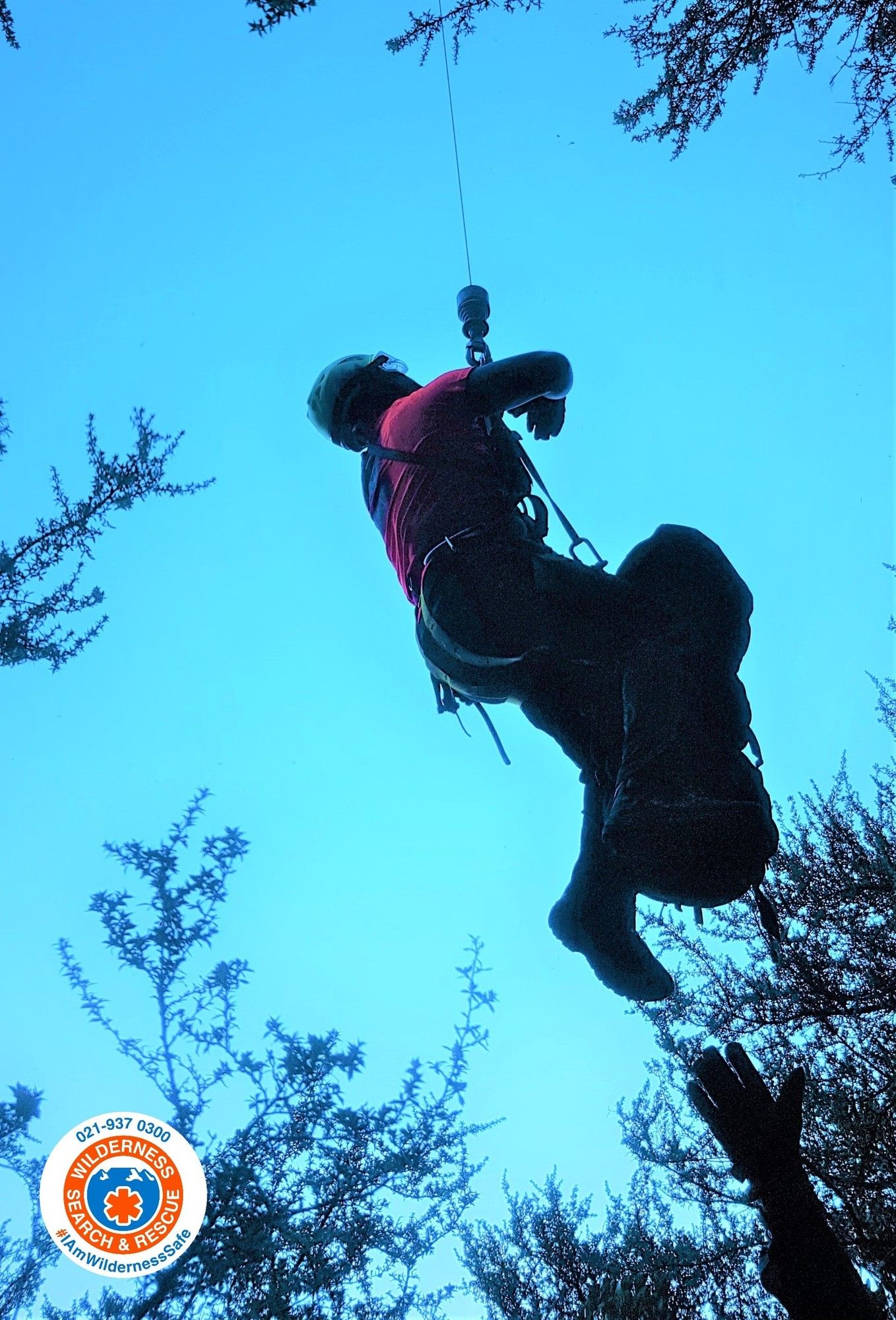 WSAR praised for perilous midnight rescue off Table Mountain