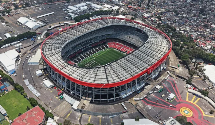 Protesters block road to Mexican World Cup stadium