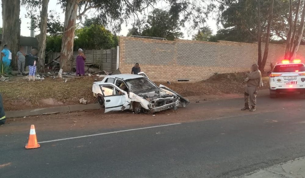 Three injured as car smashes through wall in West Rand