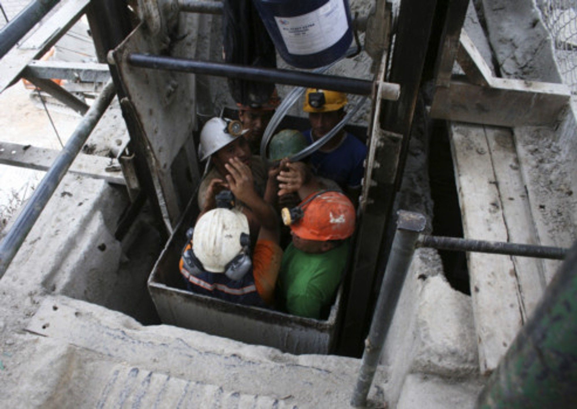 How technology is transforming South Africa' s mining sector through ...