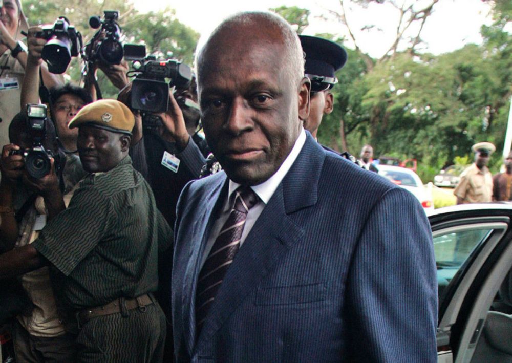 Dos Santos asks for another term