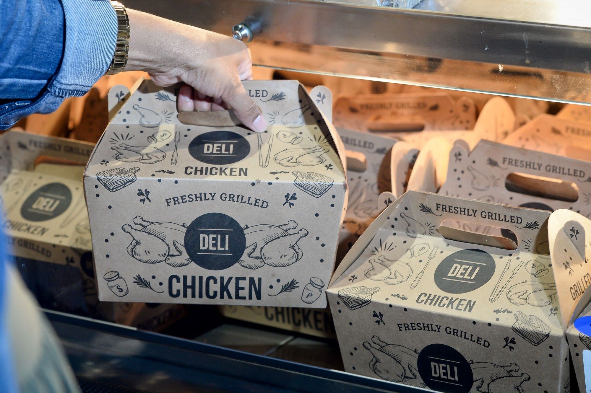 Checkers ditches its rotisserie chicken's plastic packaging and opts ...
