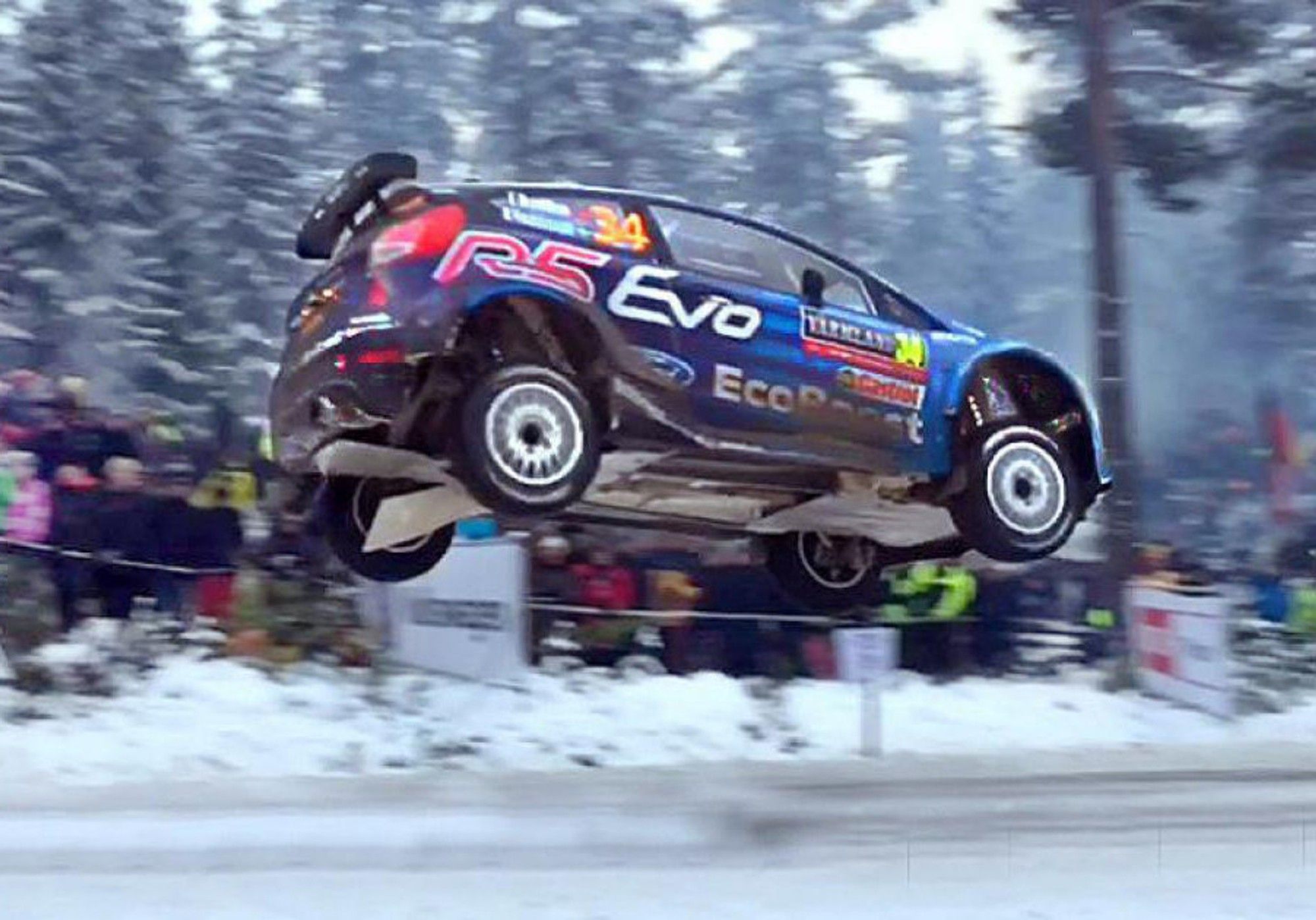Watch longest rally jump ever – 45m!
