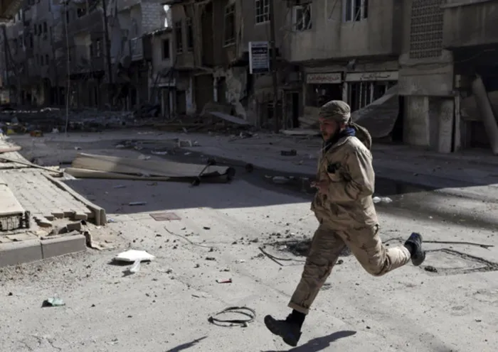 Syrian rebels loot religious sites