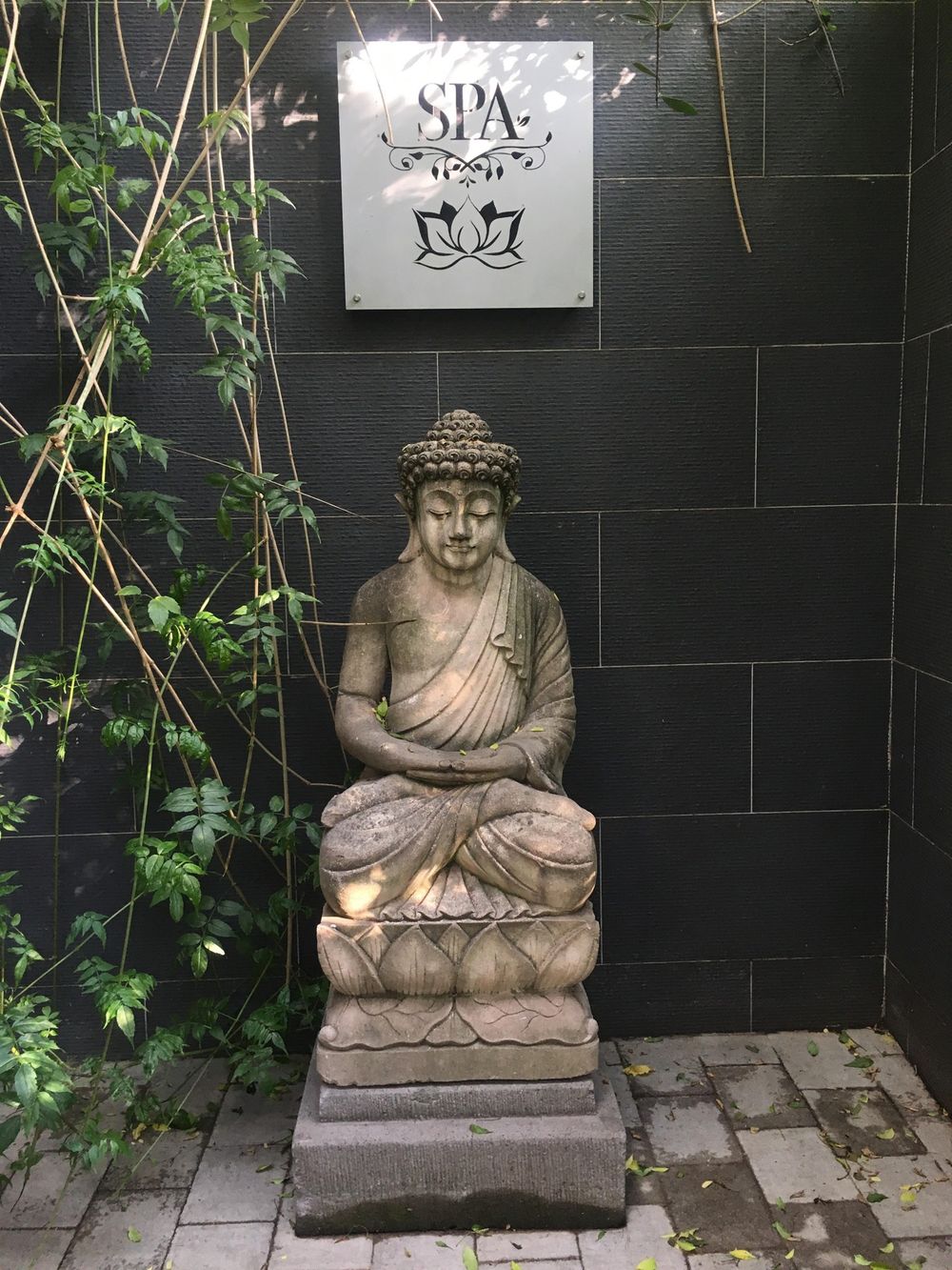 Fairlawns Boutique Hotel & Spa takes you to East Asia