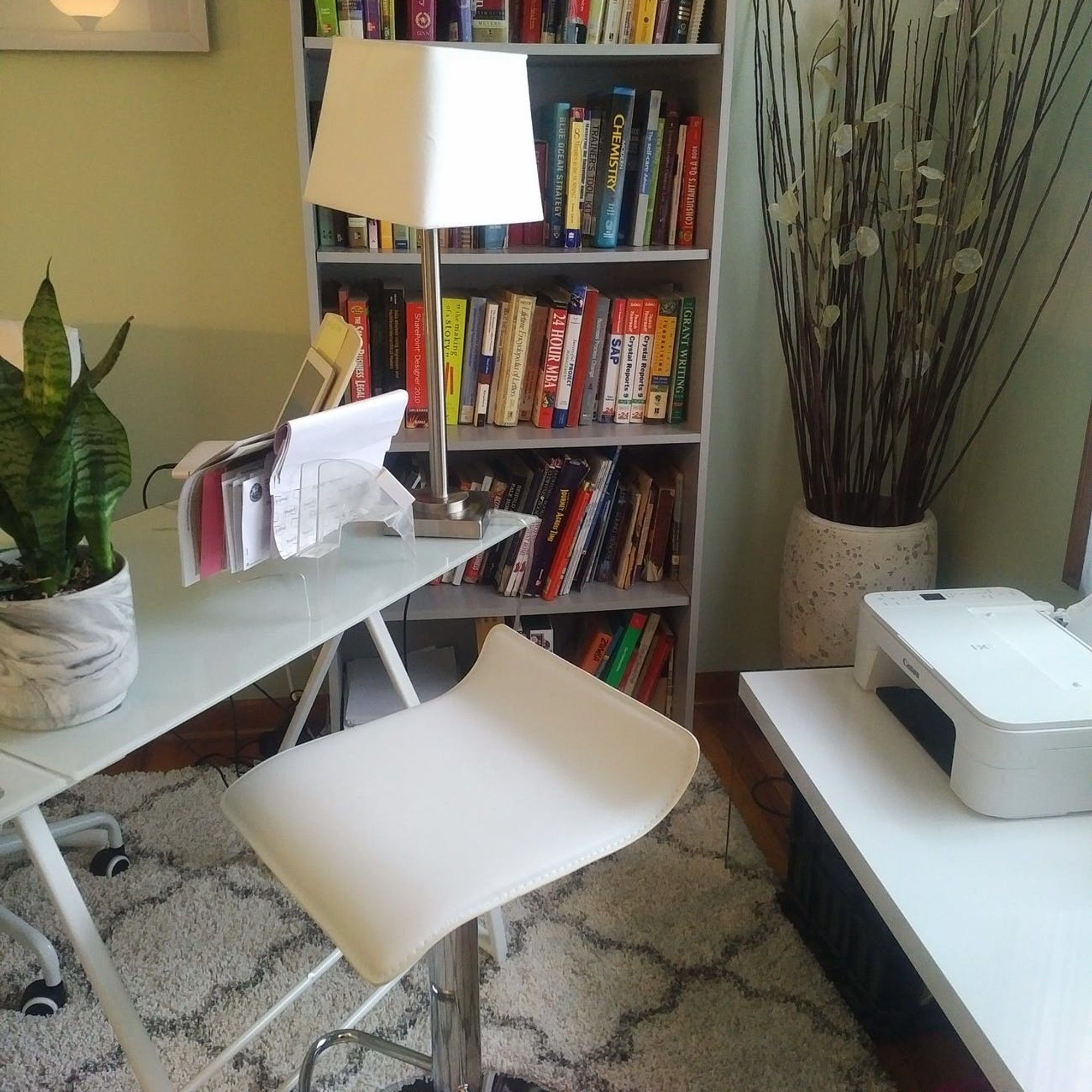 How to convert your storeroom into a home office space