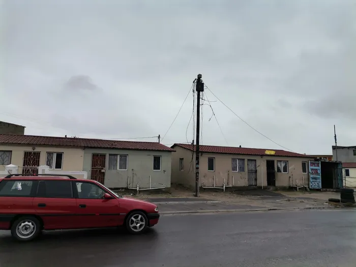 Electricity woes leave Delft residents in the dark again