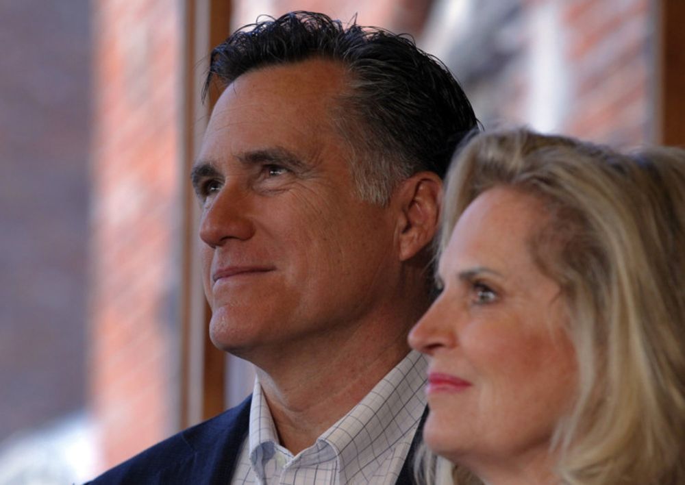 Romney clinches lead in Iowa - poll