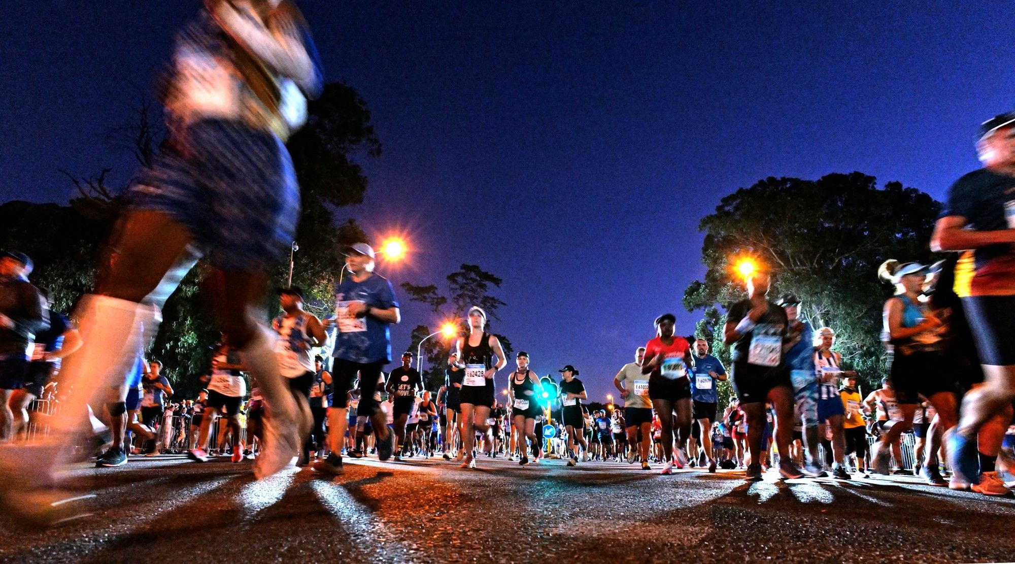 Two Oceans Marathon kicks off in Cape Town: Thousands ready to run