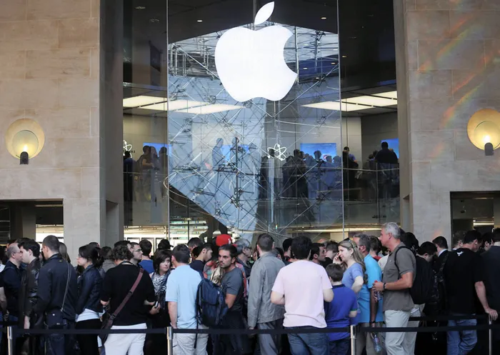 Apple launches new Mac app store