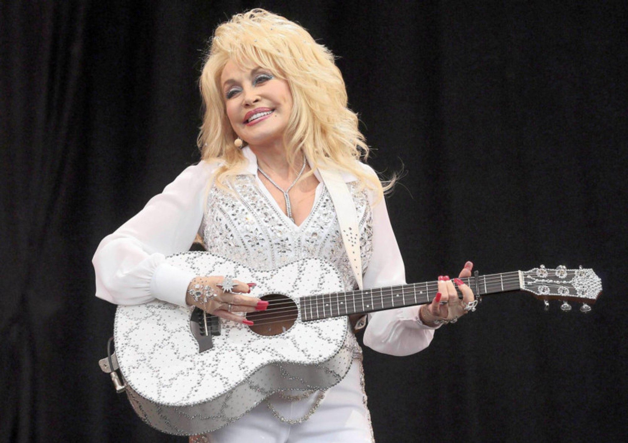 Queen of Country loves drag queens