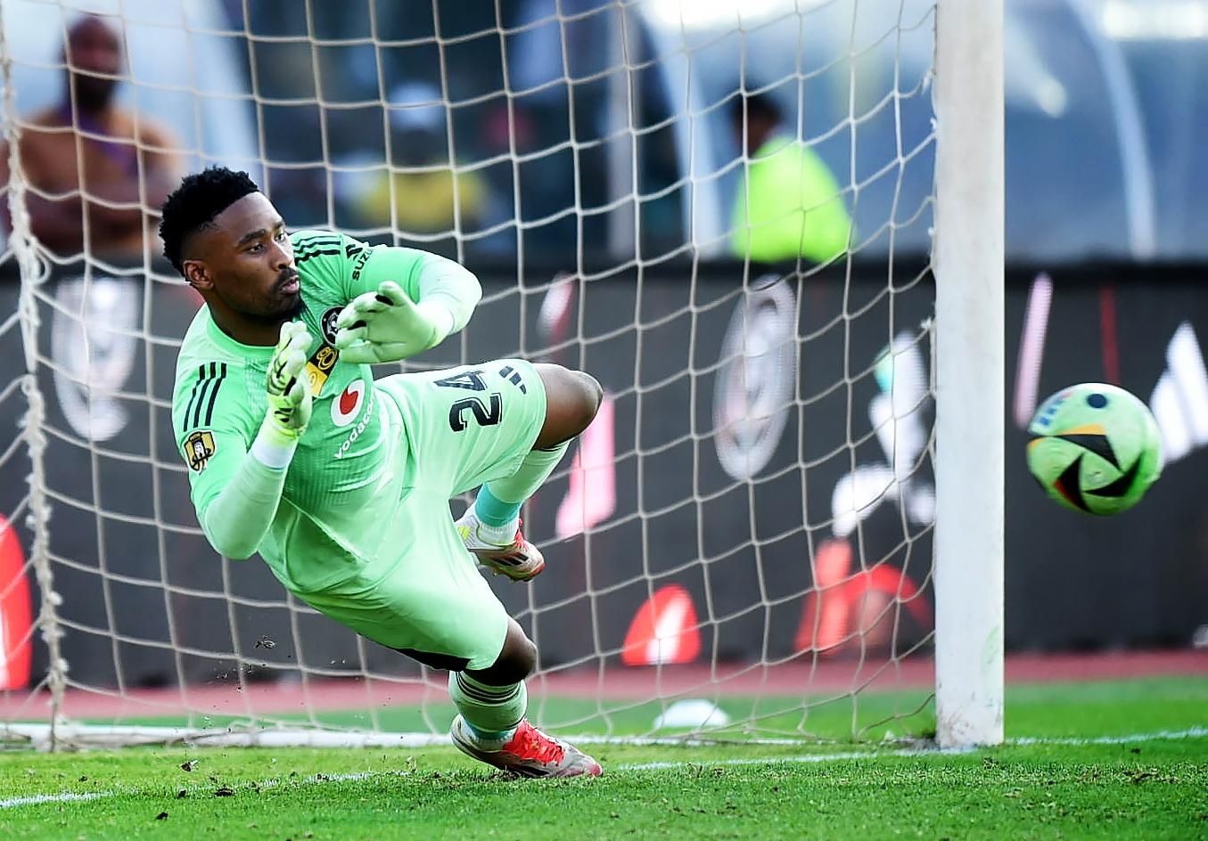 Sipho Chaine's masterclass prevails as Pirates send Sundowns packing