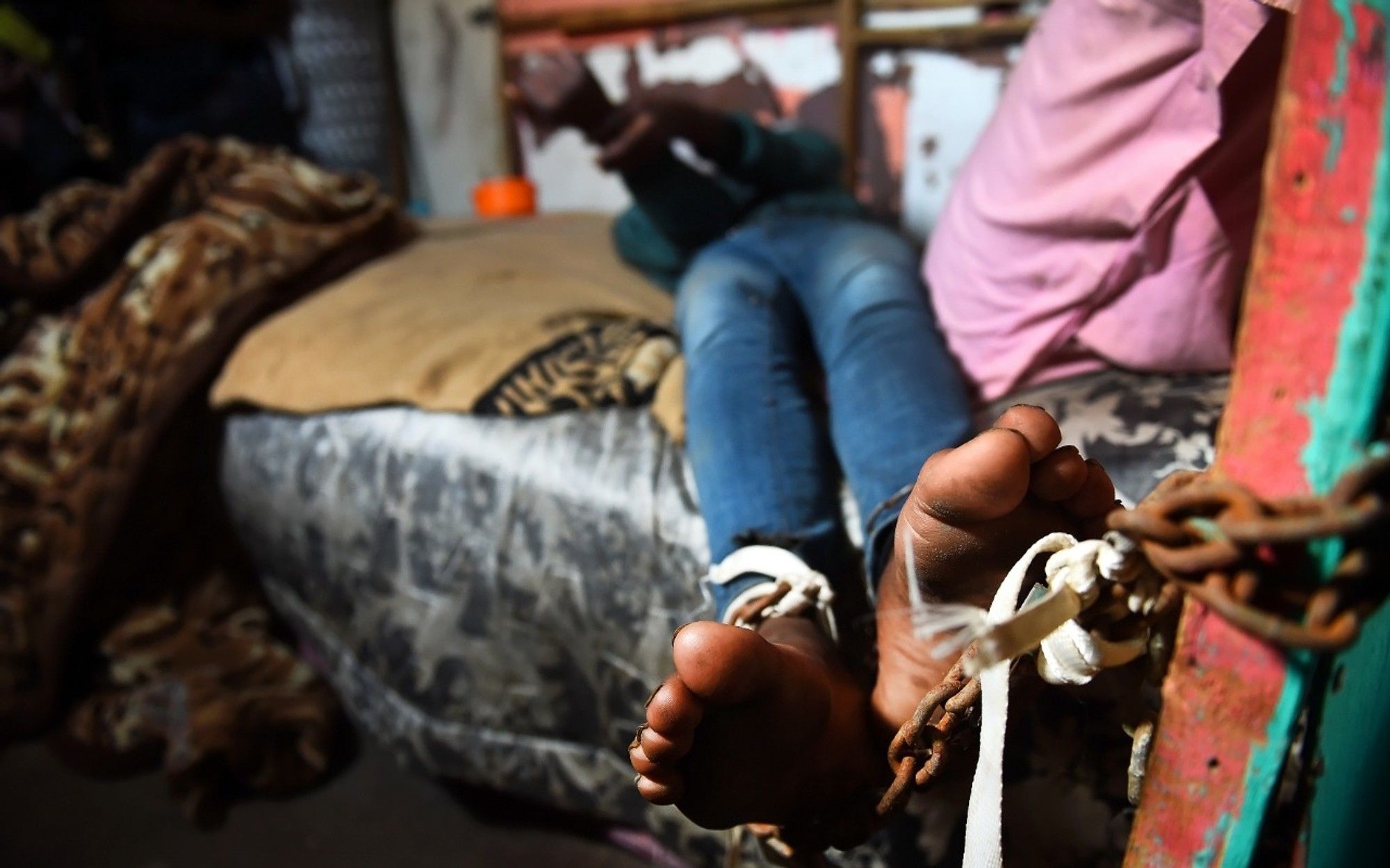 Chained drug addict teen in rehab
